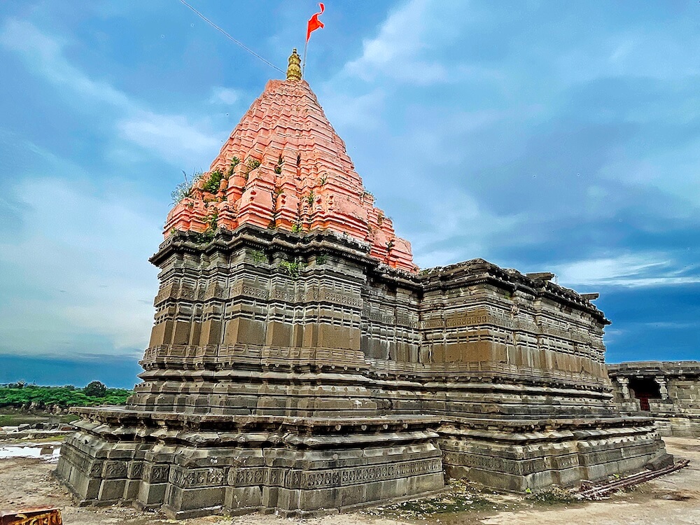 Bhoga Nrusimha Temple Raher, T. Naigaon, Dist. Nanded - Pilgrim Data ...